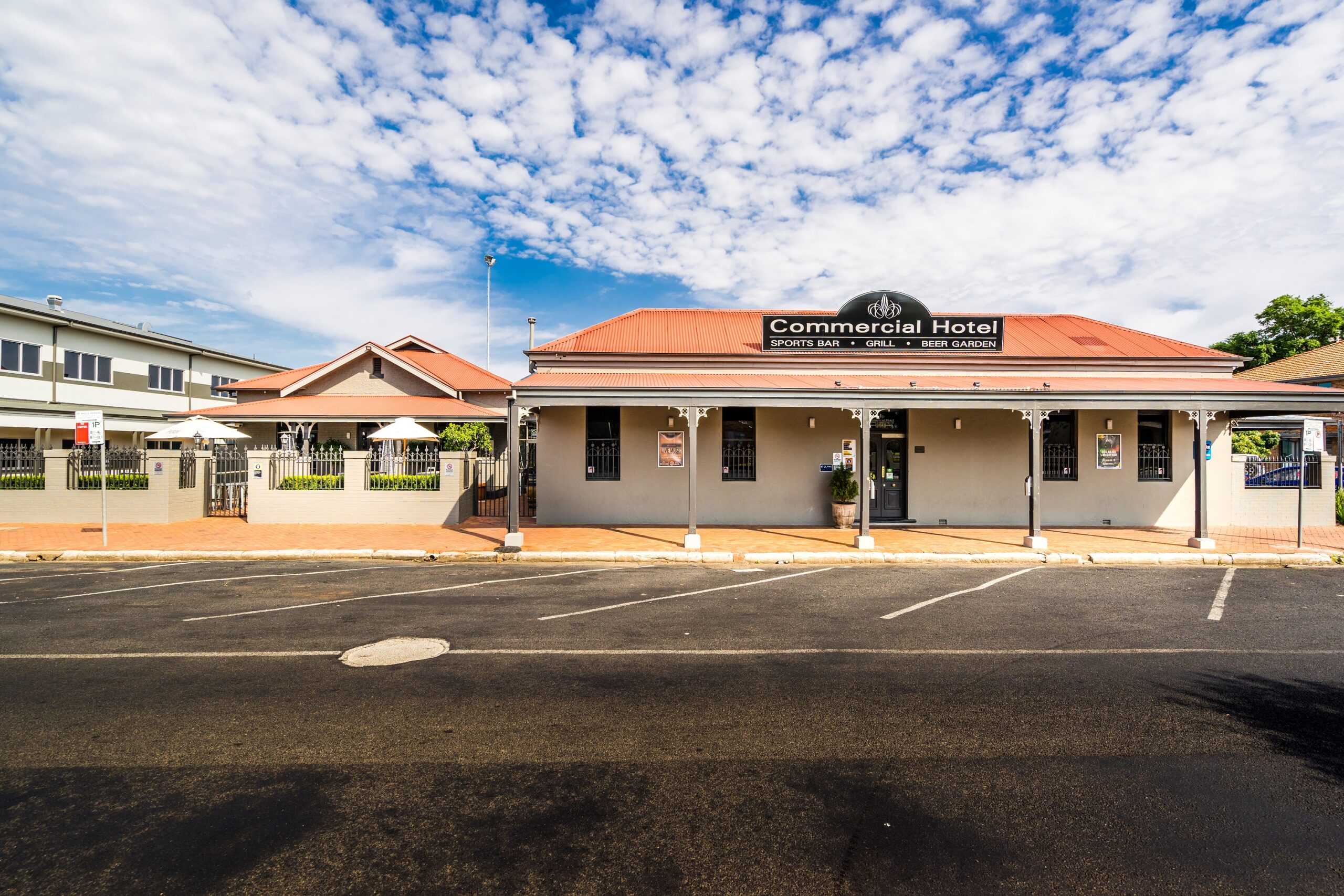 Commercial Hotel - HTL Property